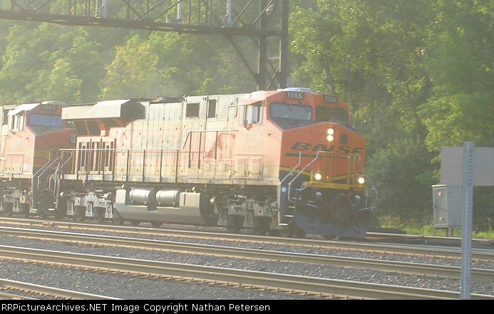 BNSF 7555